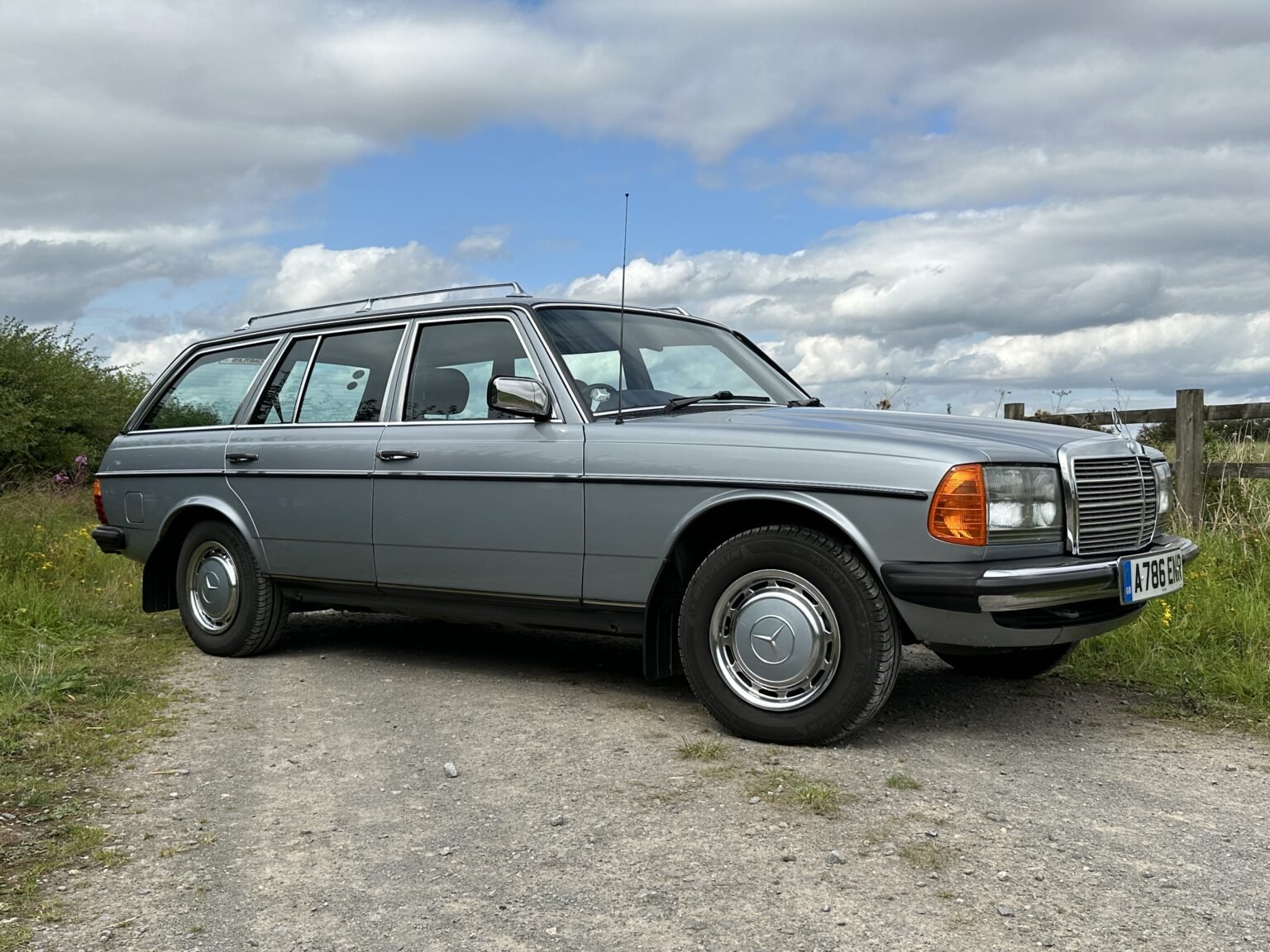1983 Mercedes 230TE Estate (W123) Manual 32,000 miles - Yorkshire ...
