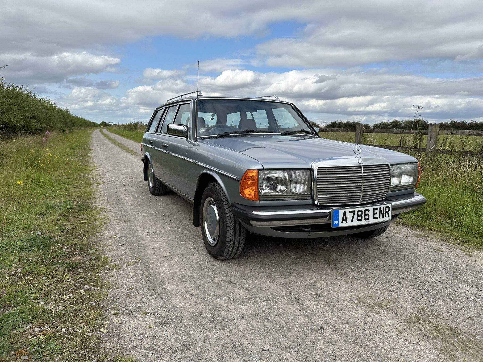 1983 Mercedes 230TE Estate (W123) Manual 32,000 miles - Yorkshire ...