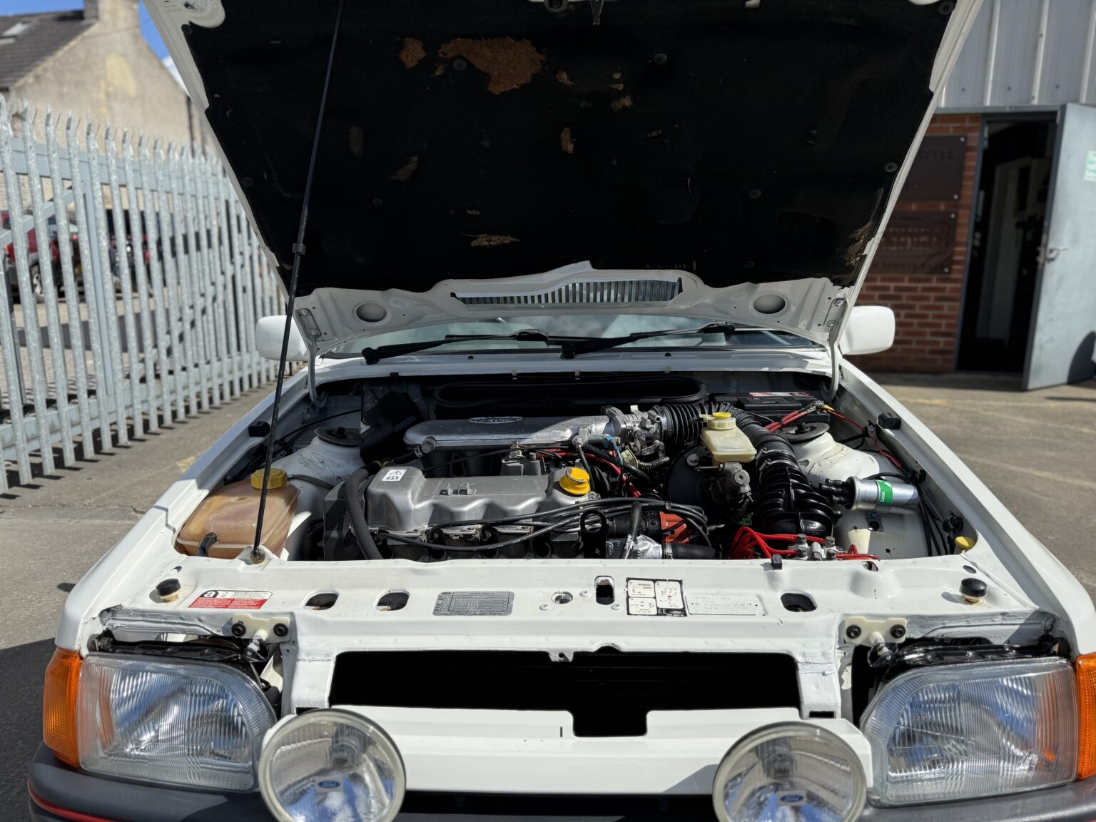 1988 Ford Orion MK2 1.6i Ghia - Yorkshire Classic & Sports Cars