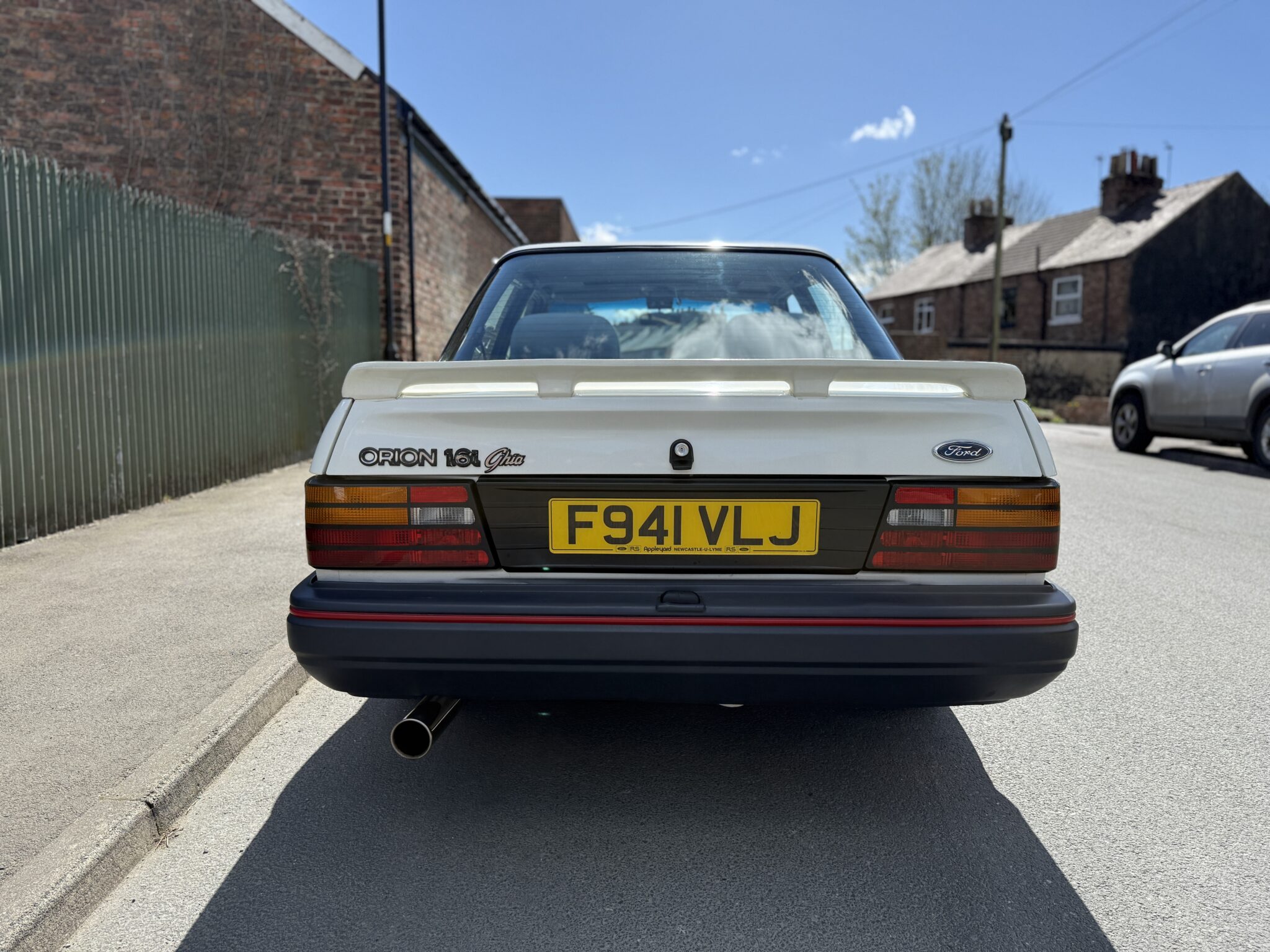 1988 Ford Orion MK2 1.6i Ghia - Yorkshire Classic & Sports Cars