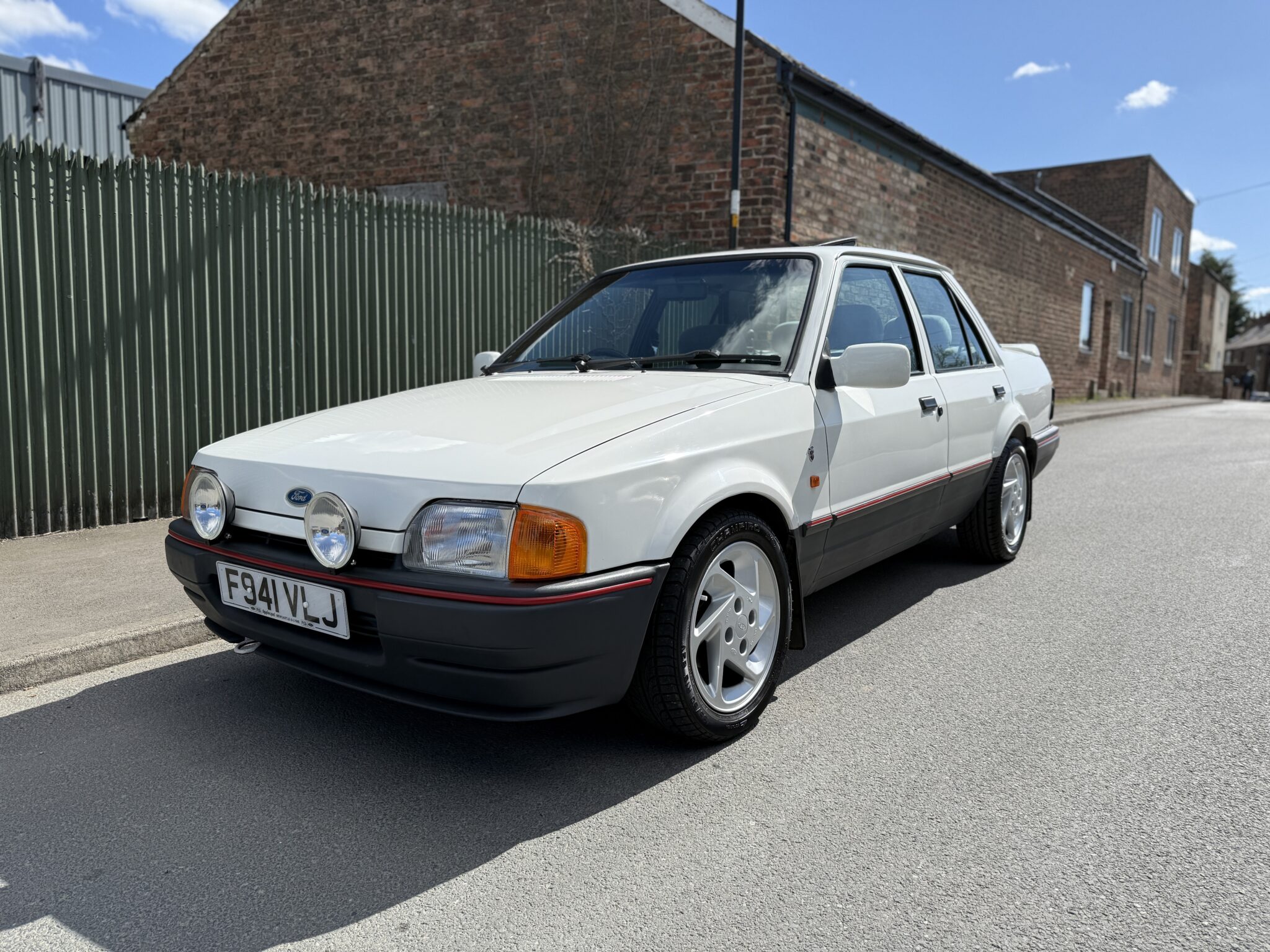 1988 Ford Orion MK2 1.6i Ghia - Yorkshire Classic & Sports Cars
