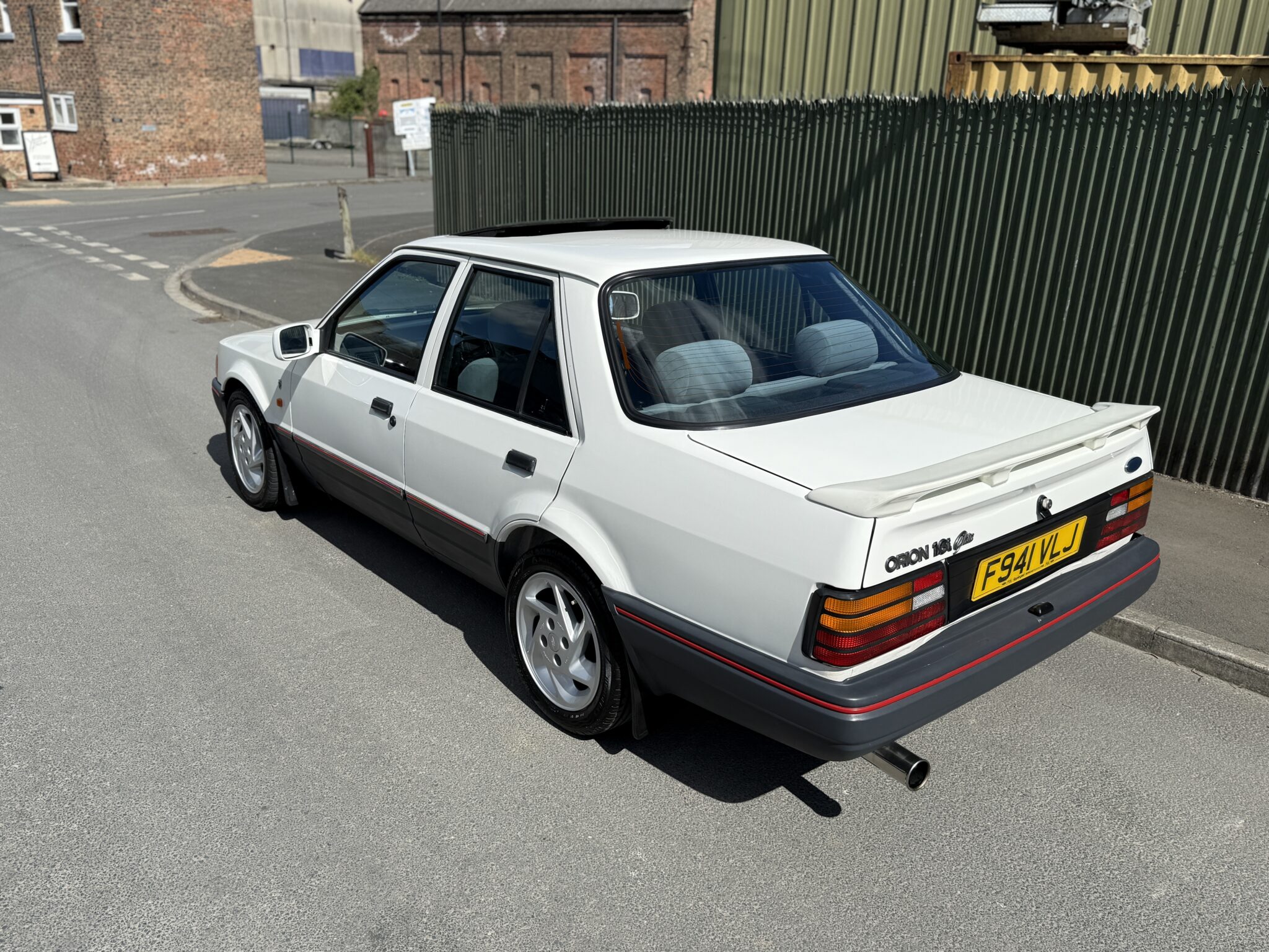 1988 Ford Orion MK2 1.6i Ghia - Yorkshire Classic & Sports Cars